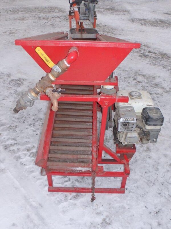 10" WIDE SCREEN & SLUICE WASH PLANT - Nelson Machinery & Equipment Ltd.