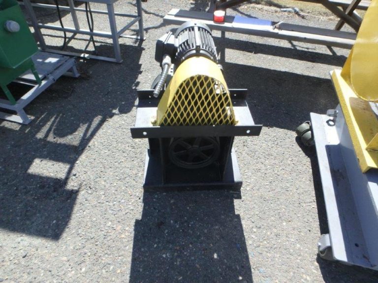 10" MSI MASSCO LAB CONE CRUSHER - Nelson Machinery & Equipment Ltd.