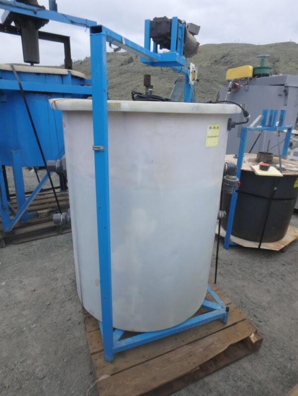 30" DIA. X 4' HIGH POLY MIXING TANK - Nelson Machinery & Equipment Ltd.
