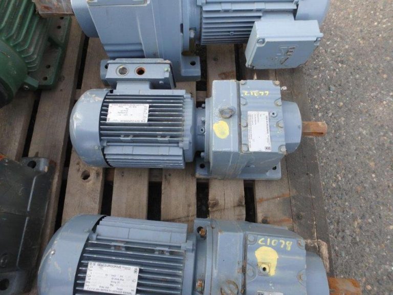 SEW-EURODRIVE R67 INLINE REDUCER WITH 5 HP MOTOR - Nelson Machinery ...