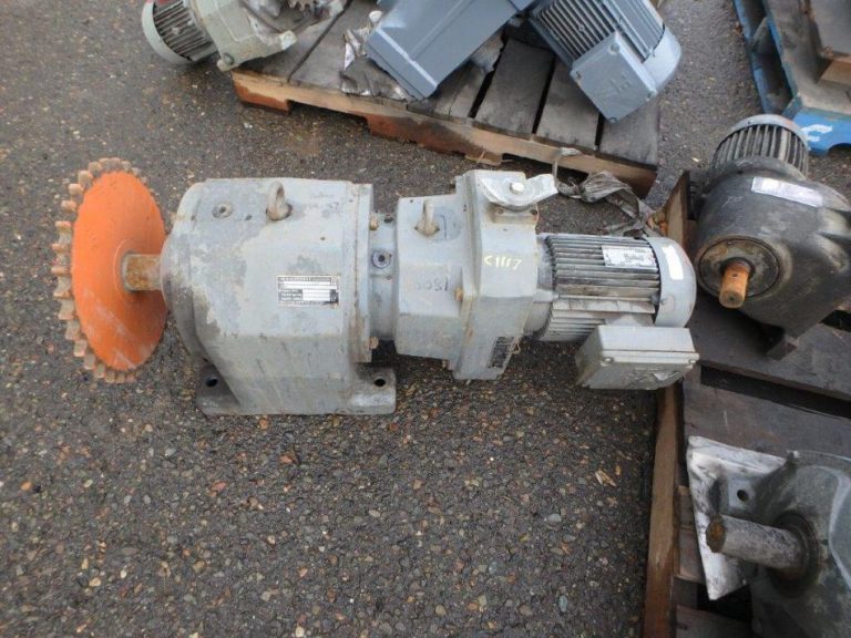SEW-EURODRIVE INLINE REDUCER WITH 5 HP MOTOR - Nelson Machinery ...