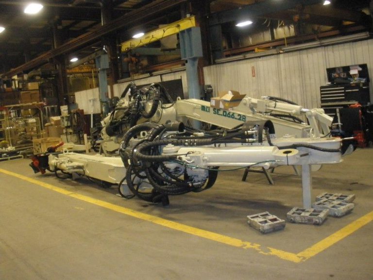 MTI SHAFT EXCAVATOR WITH BUCKET, BREAKER, AND CUTTER - Nelson Machinery ...