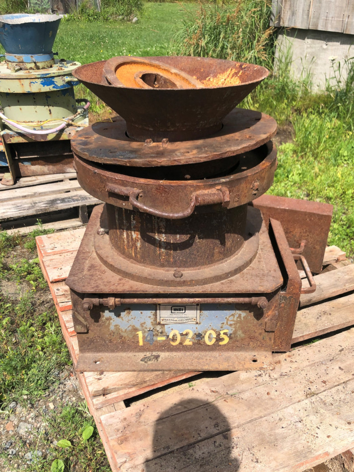 Gyrocone Crusher: 2x - 10" Massco - Nelson Machinery & Equipment Ltd.