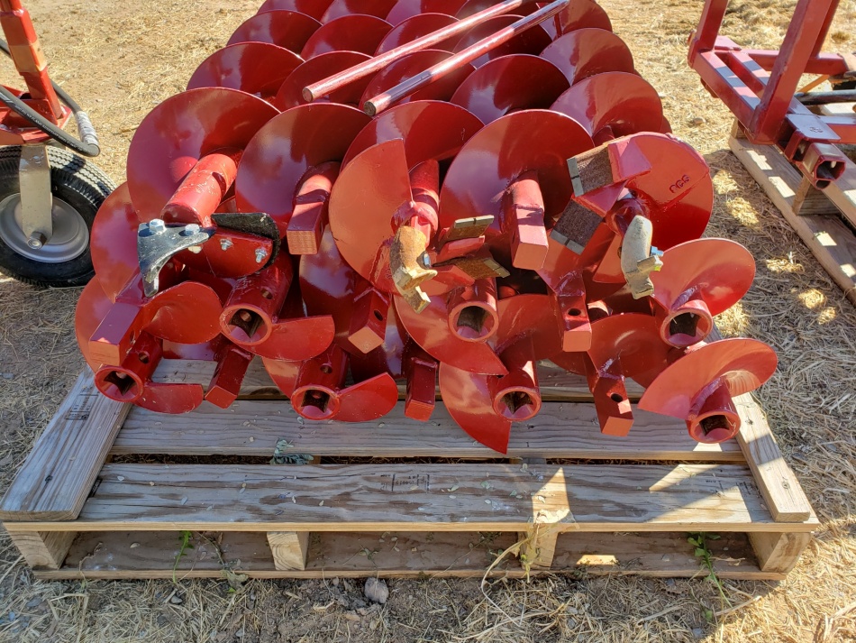 Hydraulic Auger: Big Beaver Drill - Nelson Machinery & Equipment Ltd.