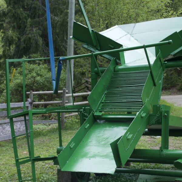 1 Yard Sluice Wash Plant - Nelson Machinery & Equipment Ltd. 100