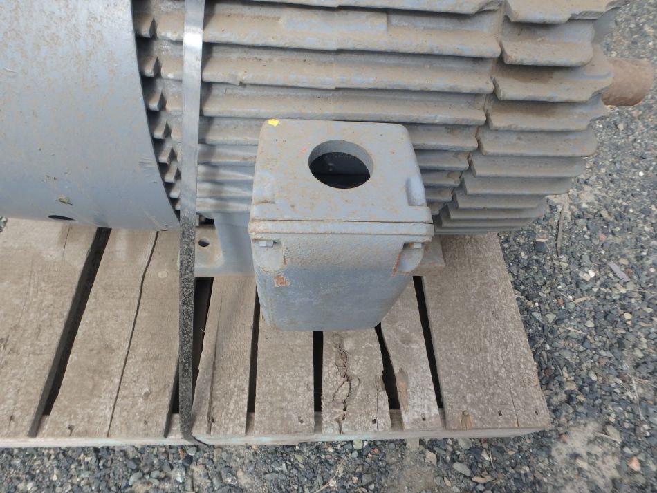 General Electric 150 HP Electric Motor - Nelson Machinery & Equipment Ltd.