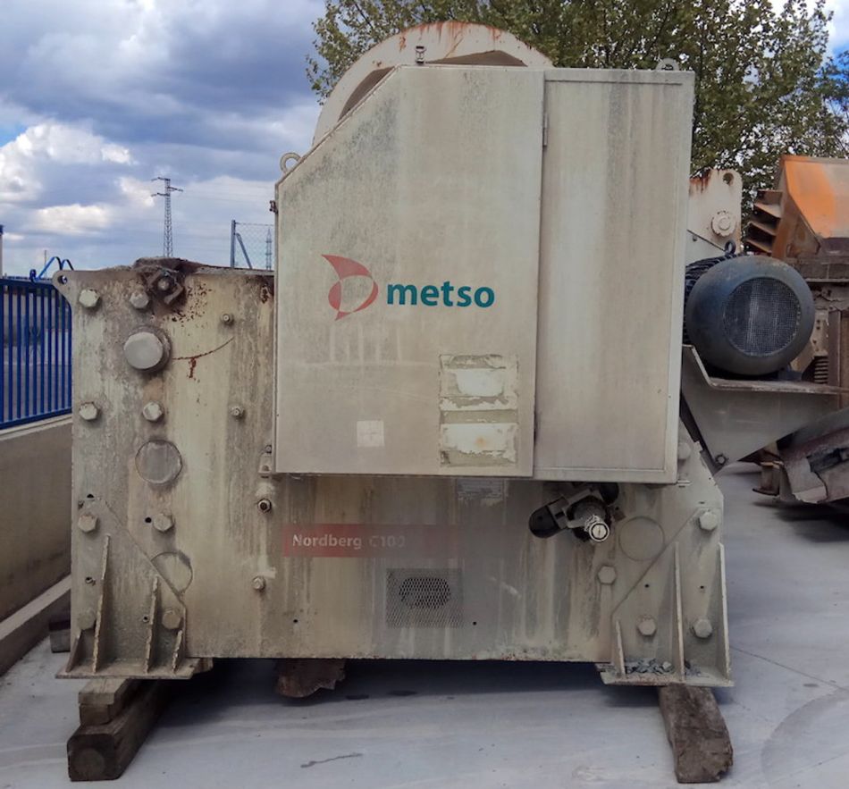 30" X 40" Metso C100 Jaw Crusher - Nelson Machinery & Equipment Ltd.