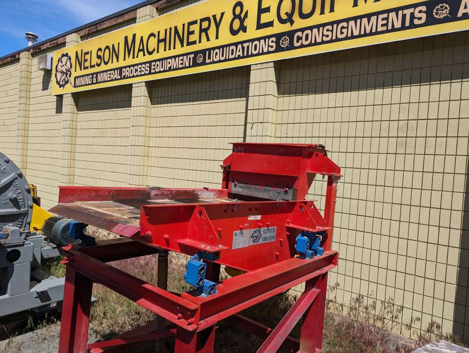 3' X 5' SIZEMECH VIBRATING SCREEN - Nelson Machinery & Equipment Ltd.