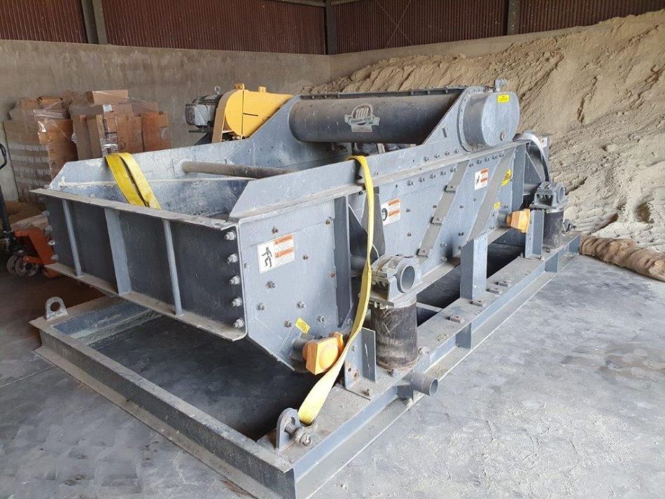 5' x 10' Deister Single Deck Screen - Nelson Machinery & Equipment Ltd.