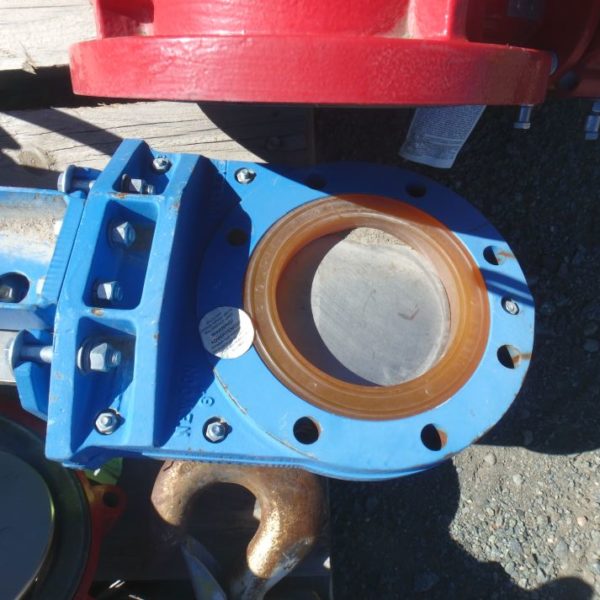 6" Newcon Gear Knife Gate Valve - Nelson Machinery & Equipment Ltd.