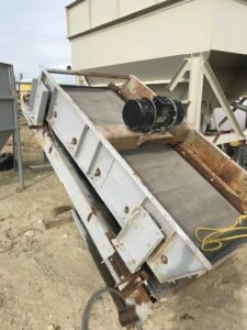 4' x 8' Deister High Frequency Screen - Nelson Machinery & Equipment Ltd