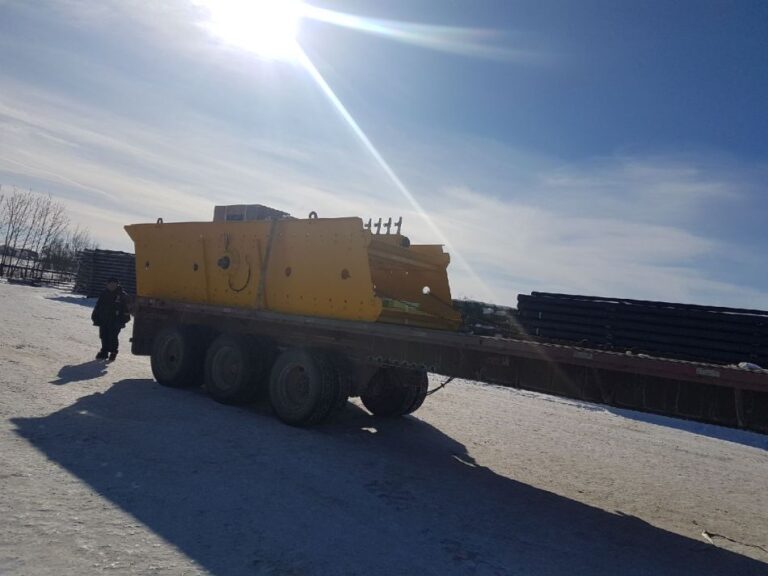 6' x 20' Weir Trio Two Deck Inclined Screen - Nelson Machinery