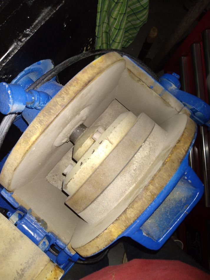 8" Braun Disc Pulverizer Type UA - Nelson Machinery