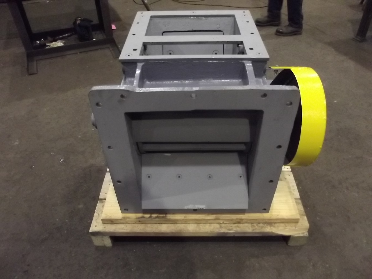 Raymond 5057 High Side Roller Mill - Nelson Machinery