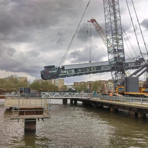 Telestack TS1550 Radial Telescopic Shiploader - Nelson Machinery