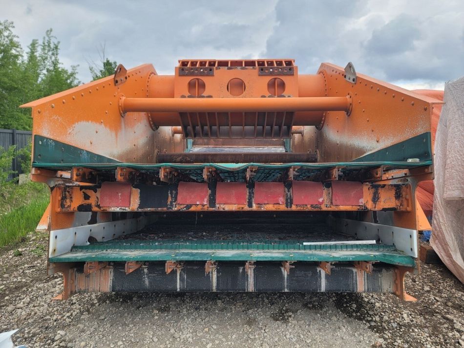 9' x 22' Double Deck Vibrating Banana Screen - Nelson Machinery