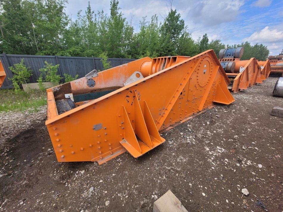 8' X 16' Single Deck Vibrating Screen - Nelson Machinery