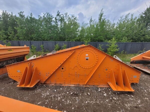 8' X 16' Single Deck Vibrating Screen - Nelson Machinery