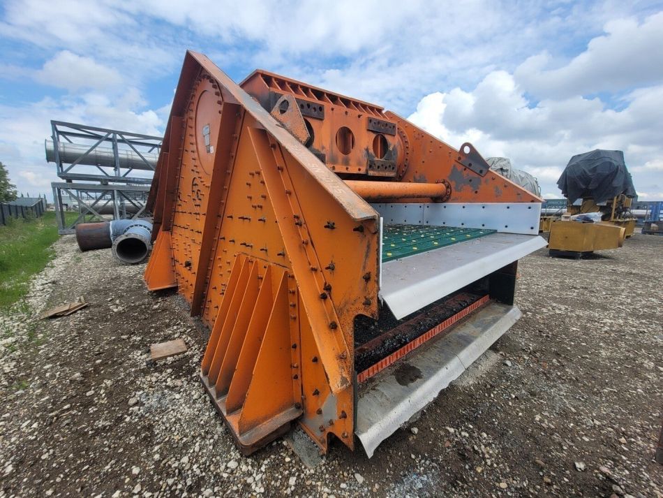 8' x 16' Double Deck Vibrating Screen - Nelson Machinery