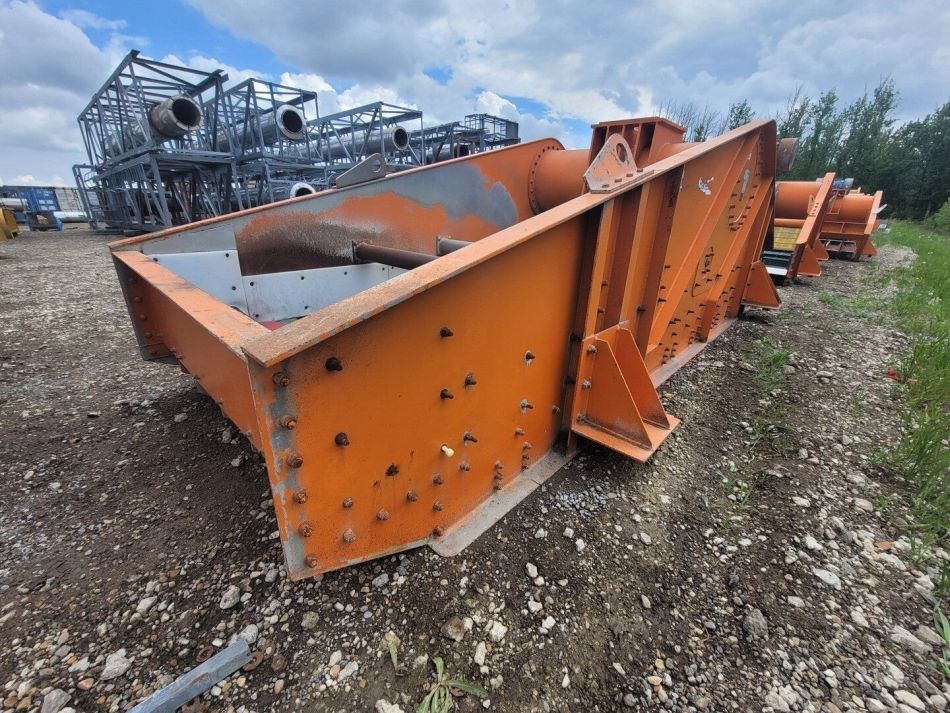 6' X 16' Horizontal Vibrating Screen - Nelson Machinery
