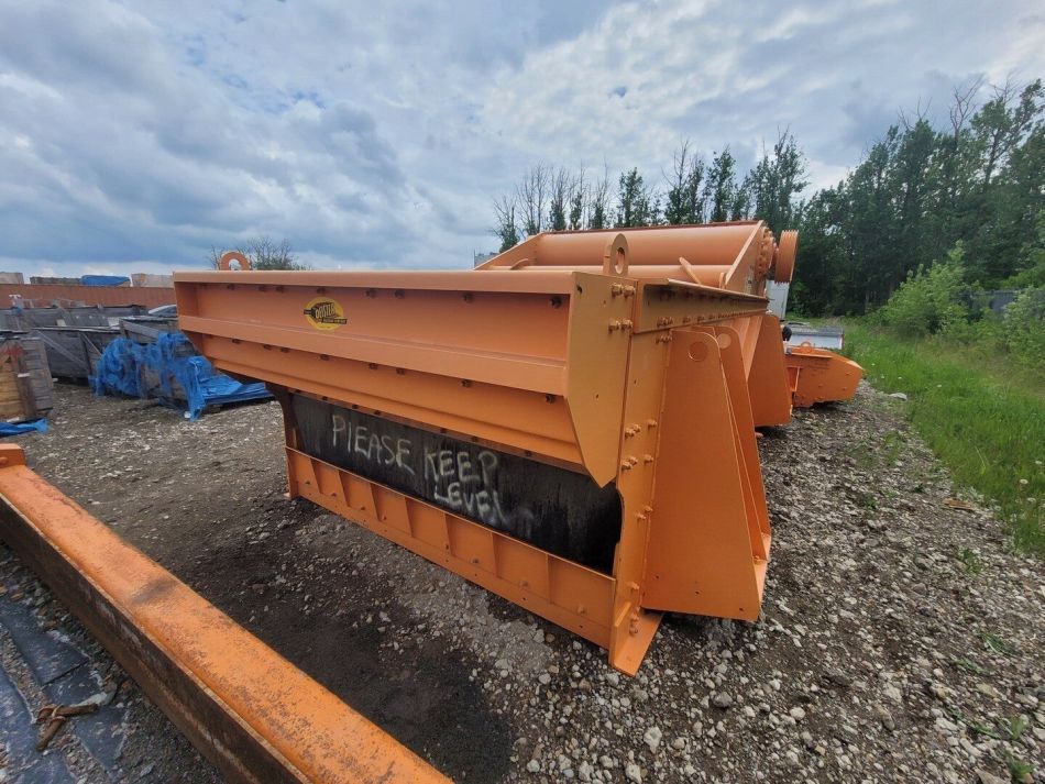 8' x 16' Deister Vibrating Screen TFO-2816 - Nelson Machinery