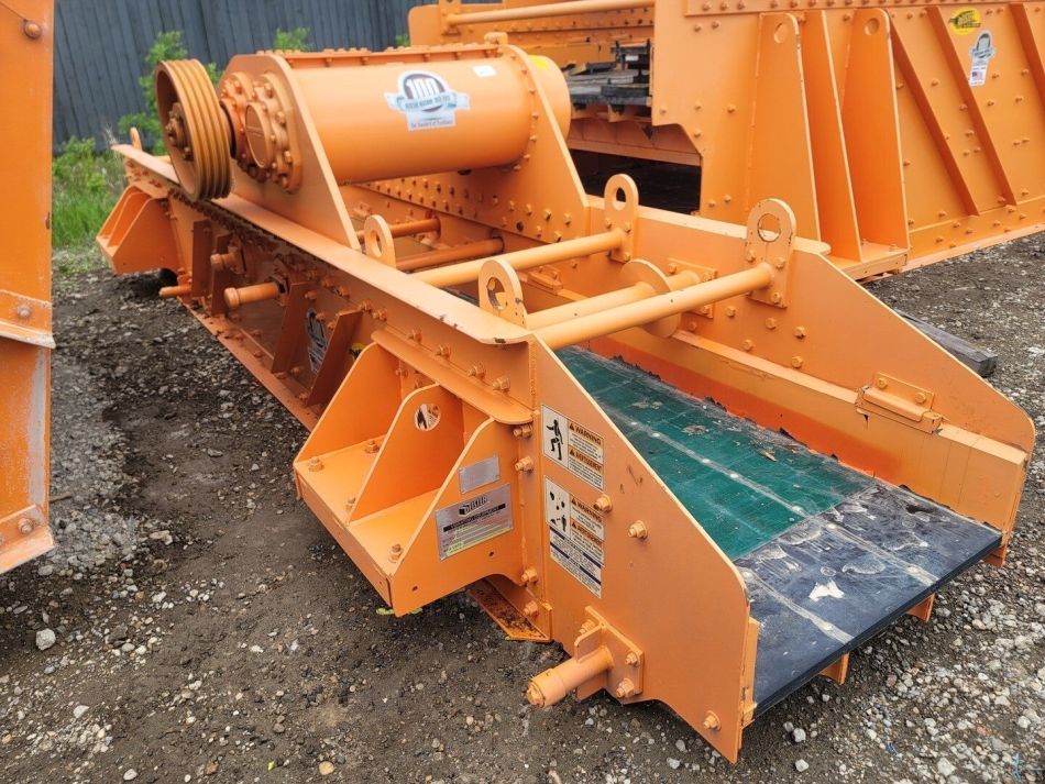 3' X 16' Deister Vibrating Screen TFO-1316 - Nelson Machinery