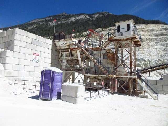 44" x 48" Sandvik Primary Jaw Crushing Plant - Nelson Machinery