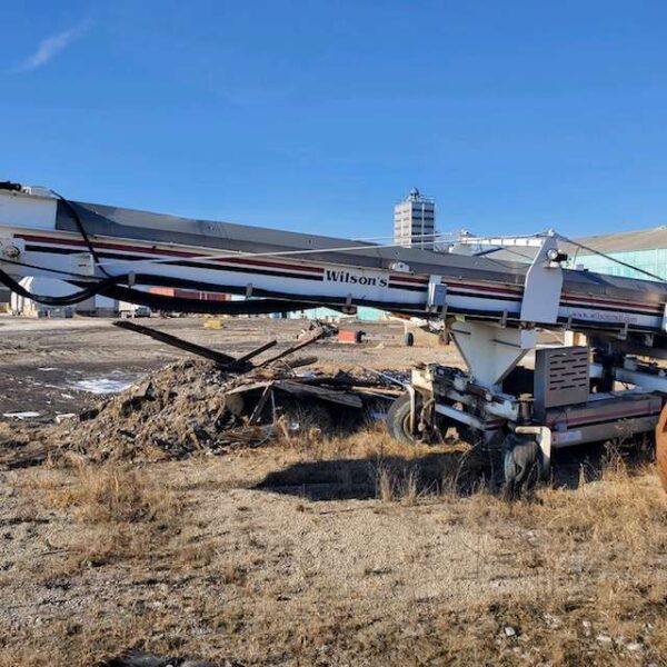 Wilson Diesel Rail Car Unloader - Nelson Machinery