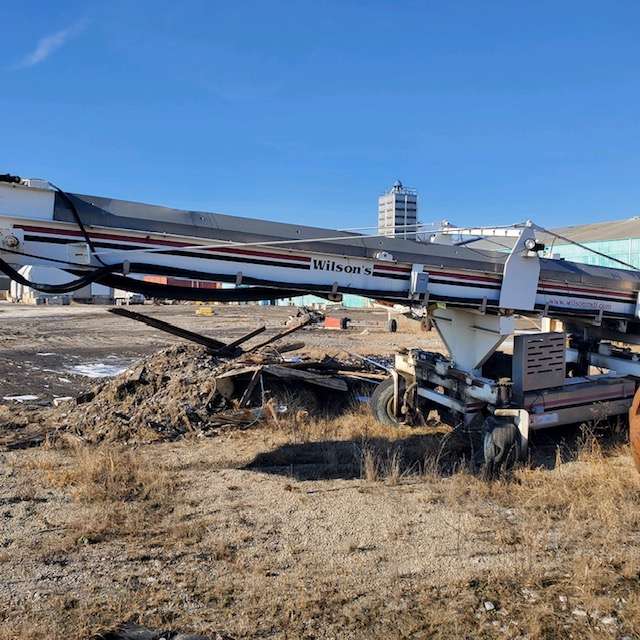 Wilson Diesel Rail Car Unloader - Nelson Machinery