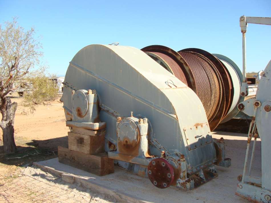 5' x 4' Coeur D'Alene Single Drum Hoist - Nelson Machinery