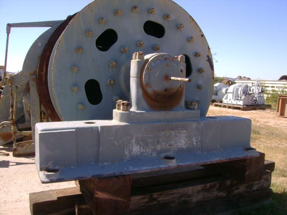 5' x 4' Coeur D'Alene Single Drum Hoist - Nelson Machinery