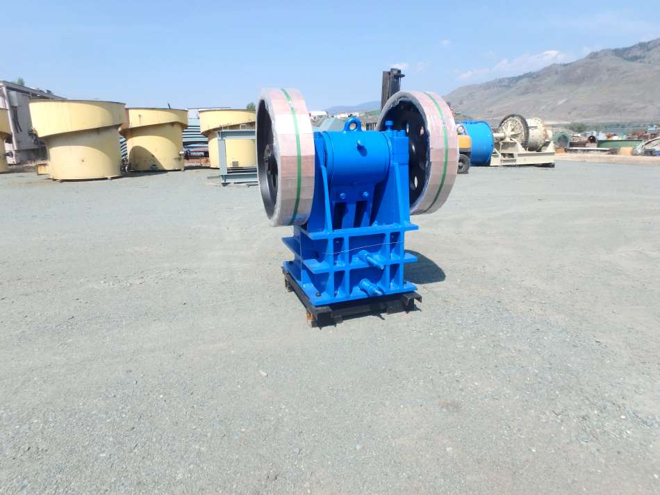 10" x 16" Big Rock Equipment Jaw Crusher - Nelson Machinery