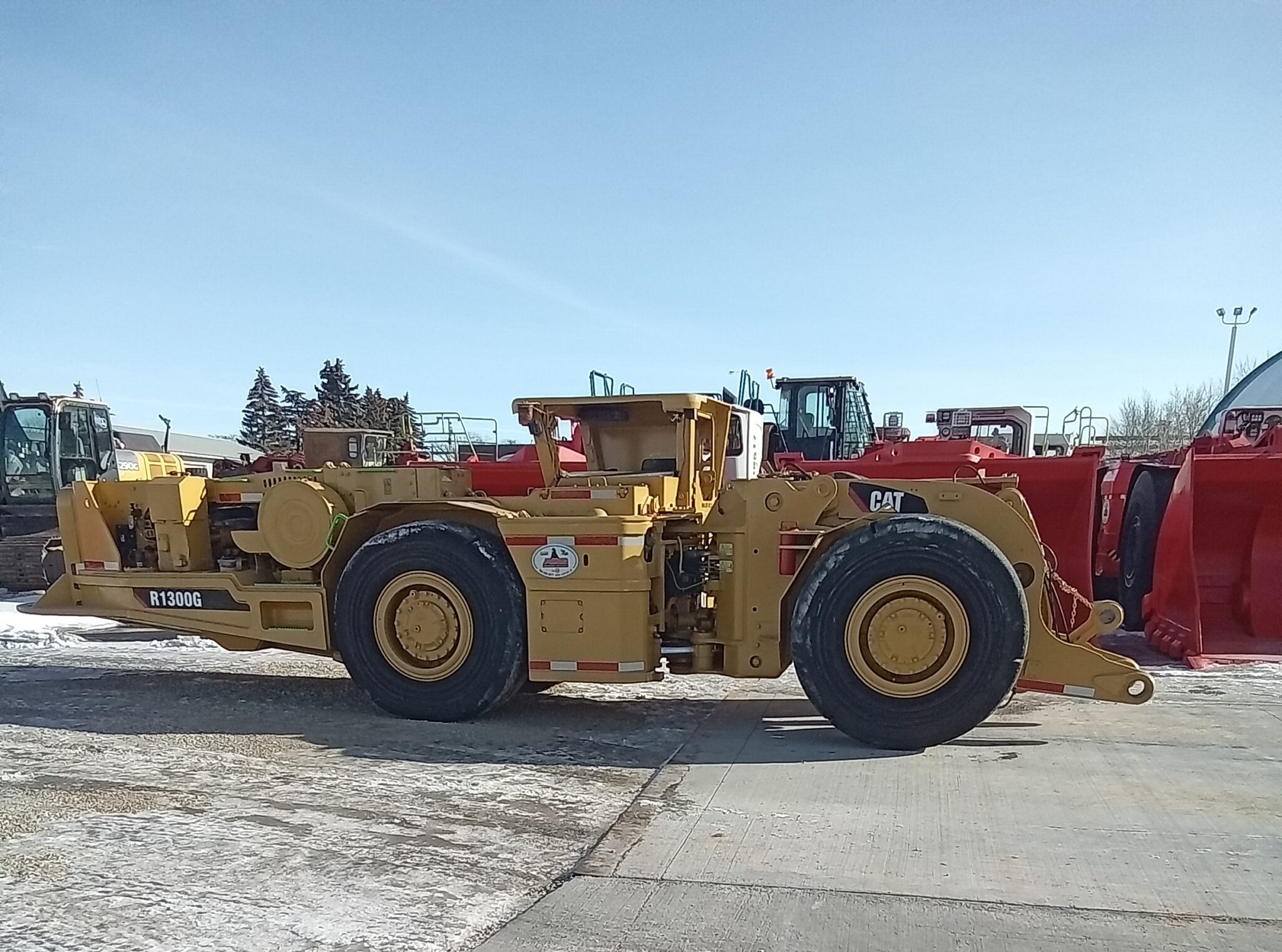 Caterpillar R1300G Loader- Nelson Machinery & Equipment Ltd.