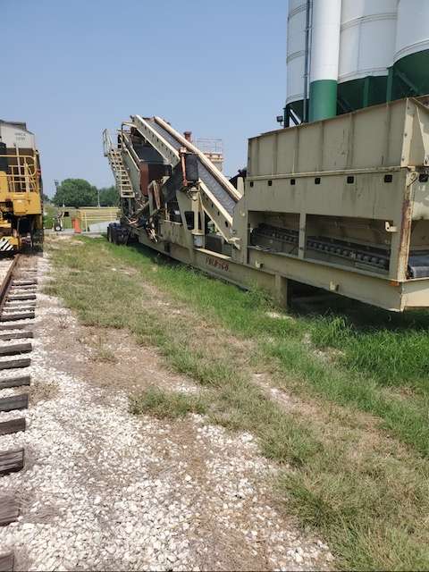 ASTEC PORTABLE "FOLD N GO" SCREENING PLANT - Nelson Machinery ...