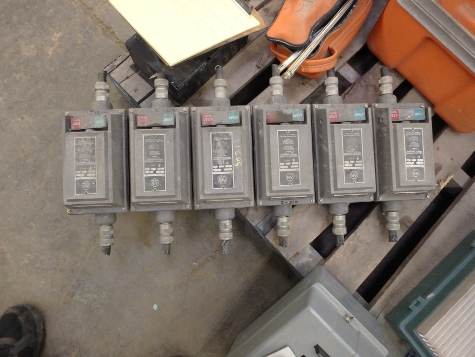 ALLEN BRADLEY SIZE 1 START STOPS, 240V SINGLE PHASE - Nelson Machinery ...