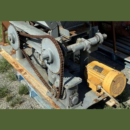 SHUFFLE PLATE HOPPER FEEDER - Nelson Machinery & Equipment Ltd.