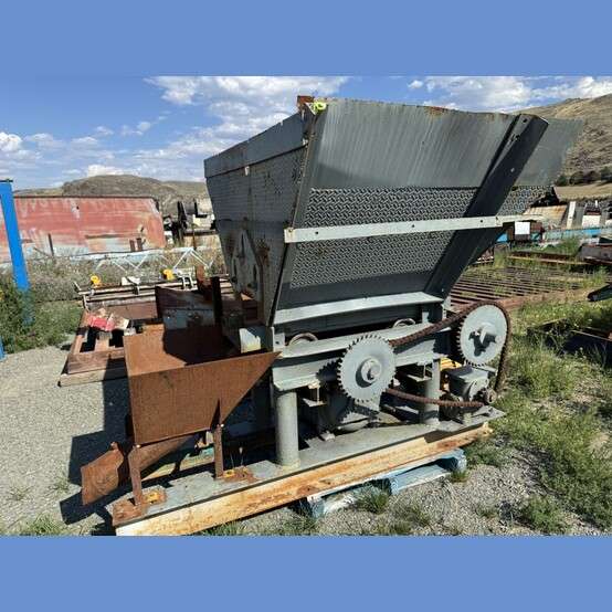 SHUFFLE PLATE HOPPER FEEDER - Nelson Machinery & Equipment Ltd.