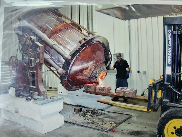 US SMELTING ROTARY BULLION FURNACE - Nelson Machinery & Equipment Ltd.